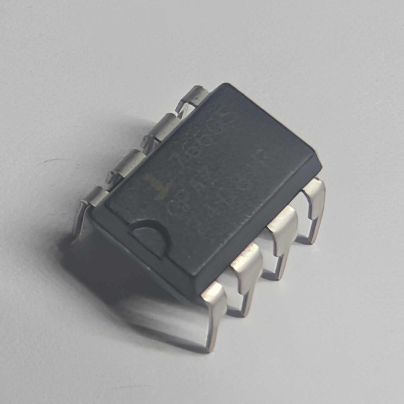 ICL7660S Voltage Converter IC – SiloCityLabs